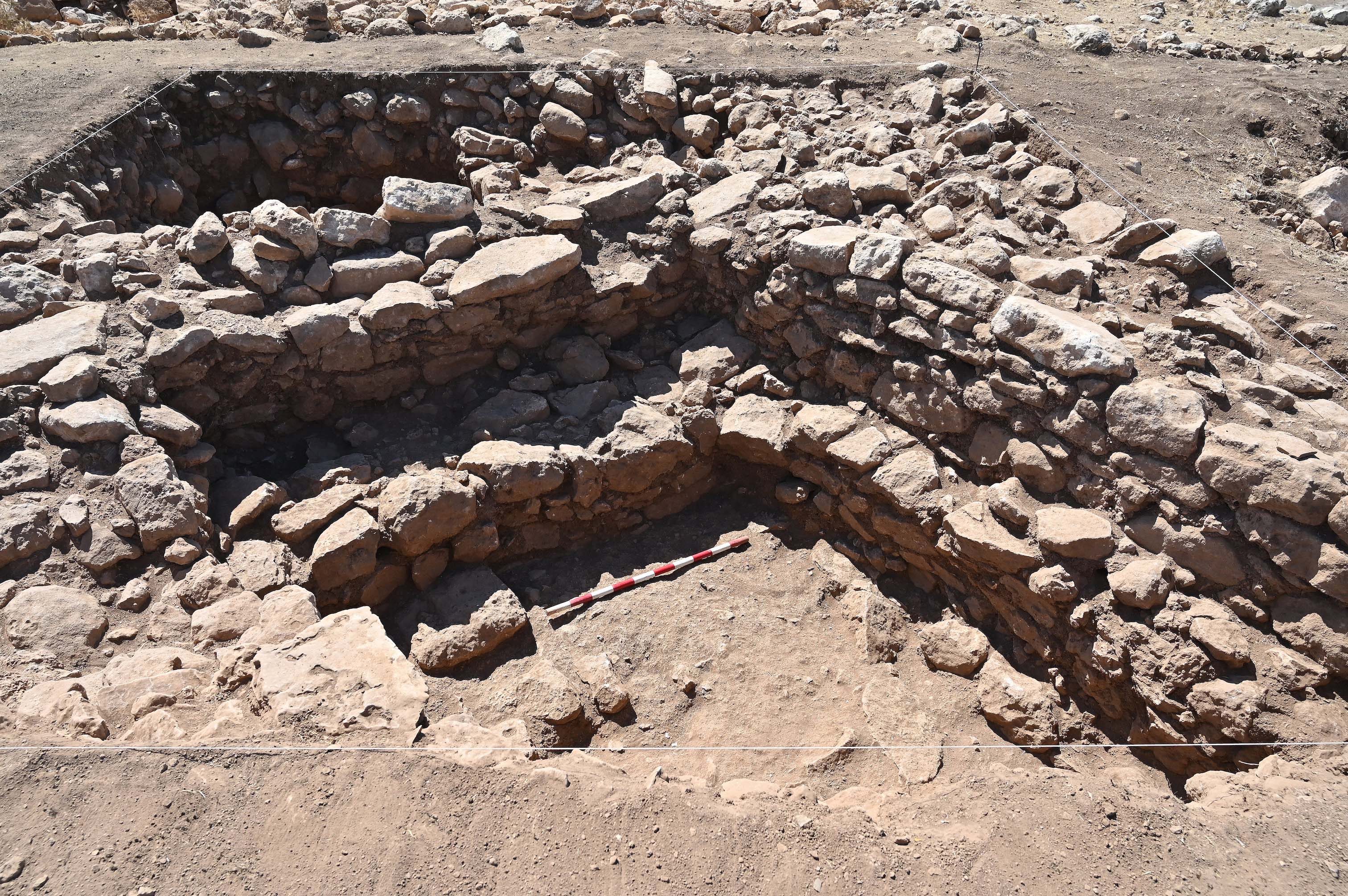 Harbetsuvan | Taş Tepeler